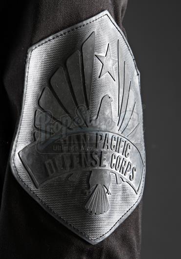 PACIFIC RIM - Jaeger Conn Pod Technician Costume 001